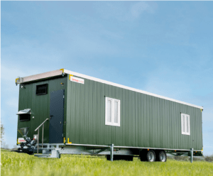 Mobile hen houses for laying hens