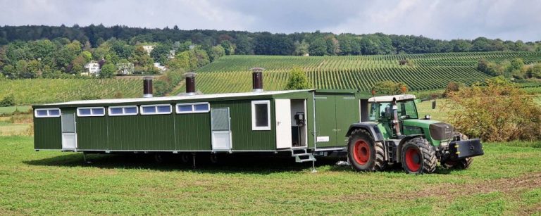 Mobile chicken coop for professionals